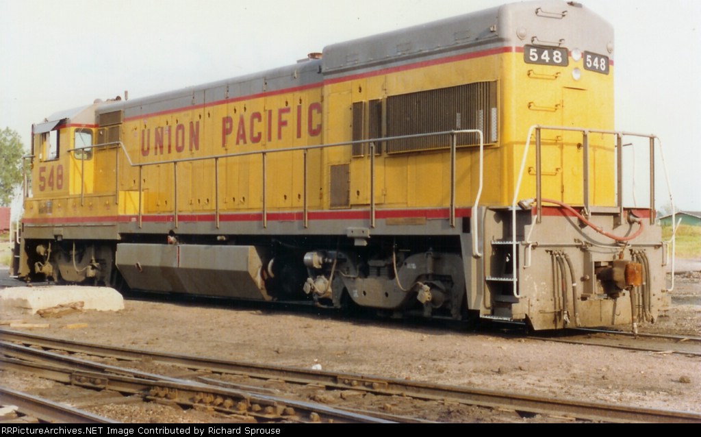 UP 548 (GE U23B) ex-MP